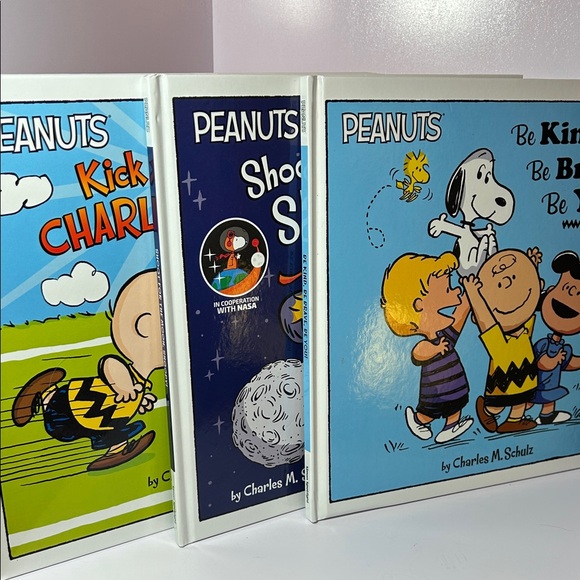 Other | Peanuts Comic Book Set Charles M Schulz | Poshmark